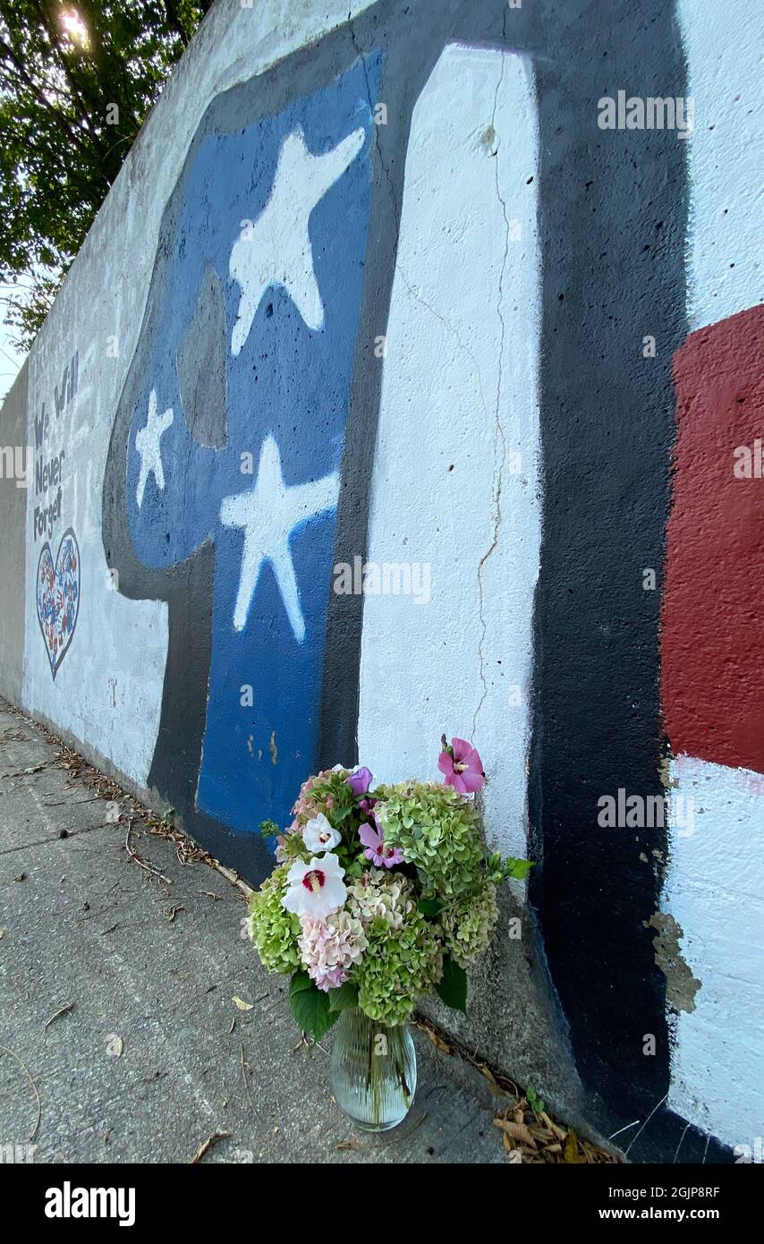 9 11 memorial graffiti hi-res stock photography and images - Alamy