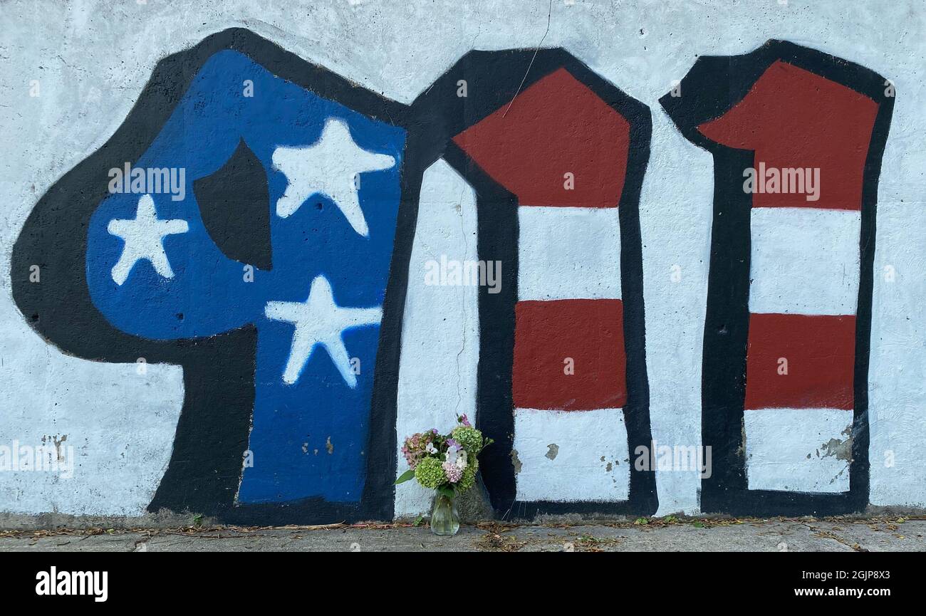 9 11 memorial graffiti hi-res stock photography and images - Alamy
