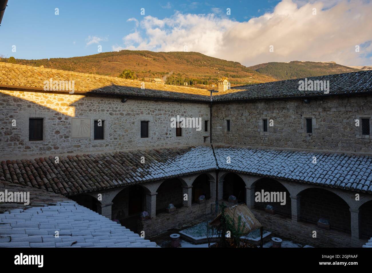 San damiano crucifix hi-res stock photography and images - Alamy