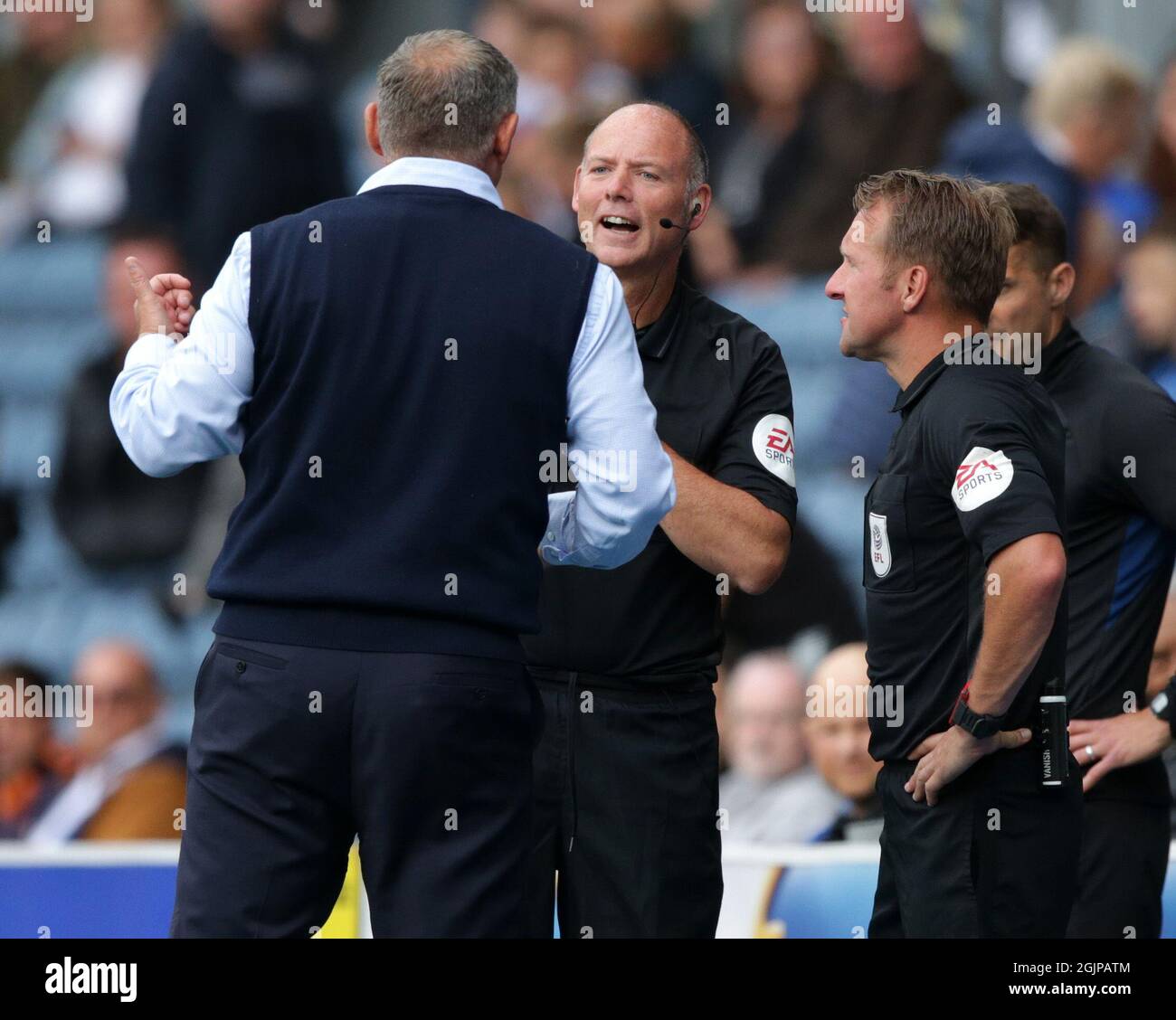 Injured referee hi-res stock photography and images - Alamy