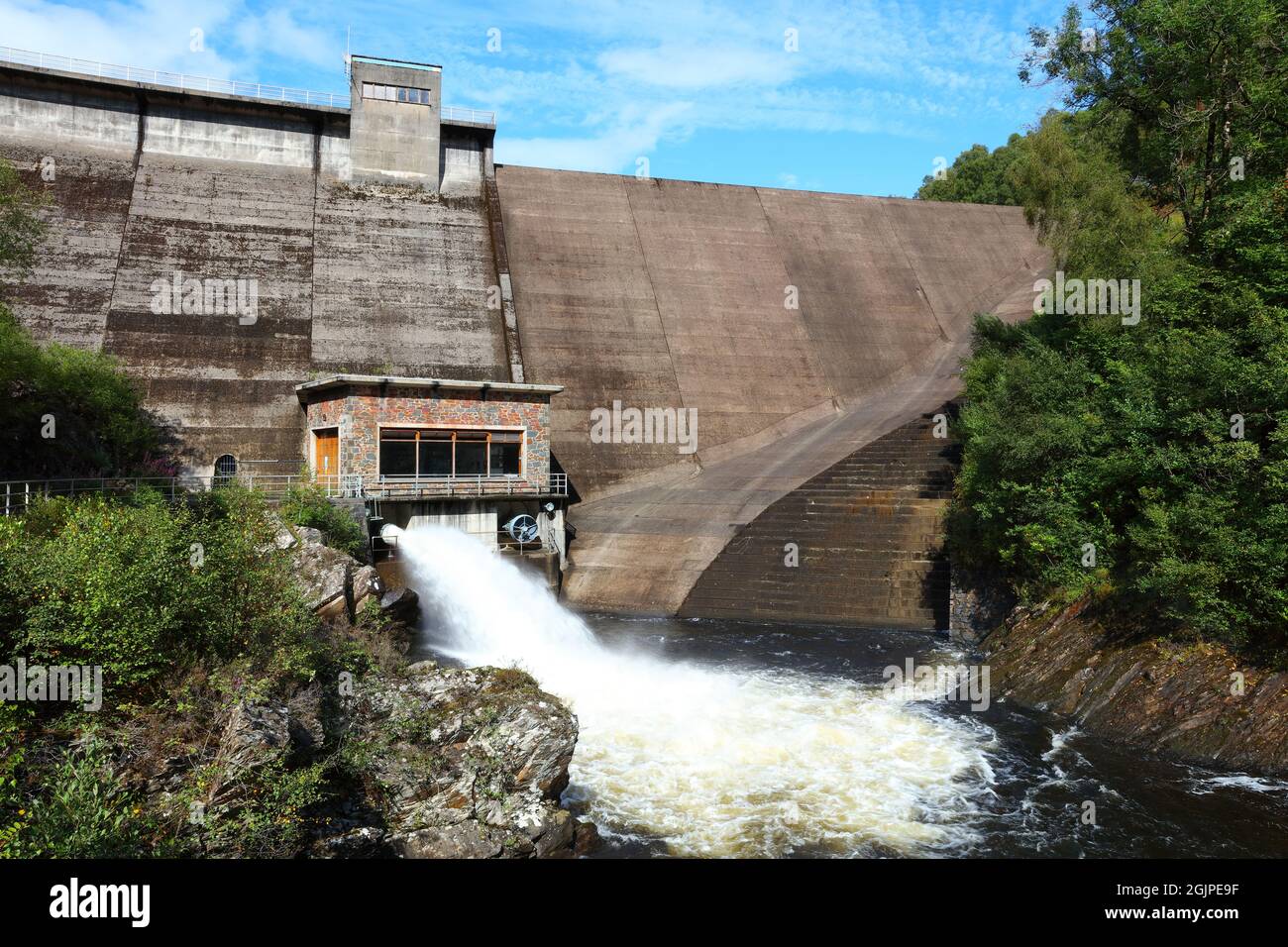 Hydroelectric water powerhouse hi-res stock photography and images - Alamy
