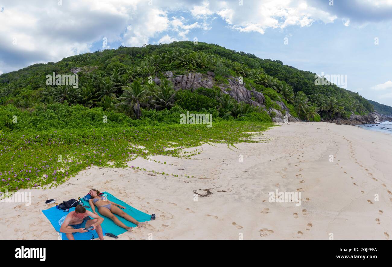Beautiful Seychelles in the indian ocean Stock Photo - Alamy