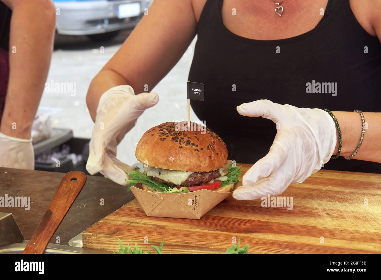 Prepare for hand stand hi-res stock photography and images - Alamy