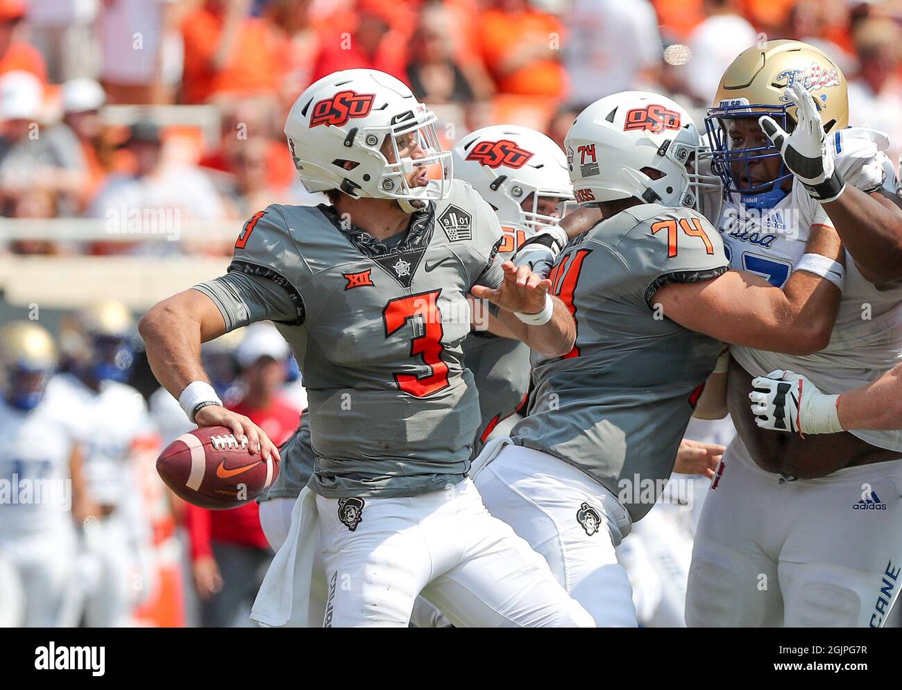 Stillwater, OK, USA. 11th Sep, 2021. Oklahoma State quarterback Spencer ...