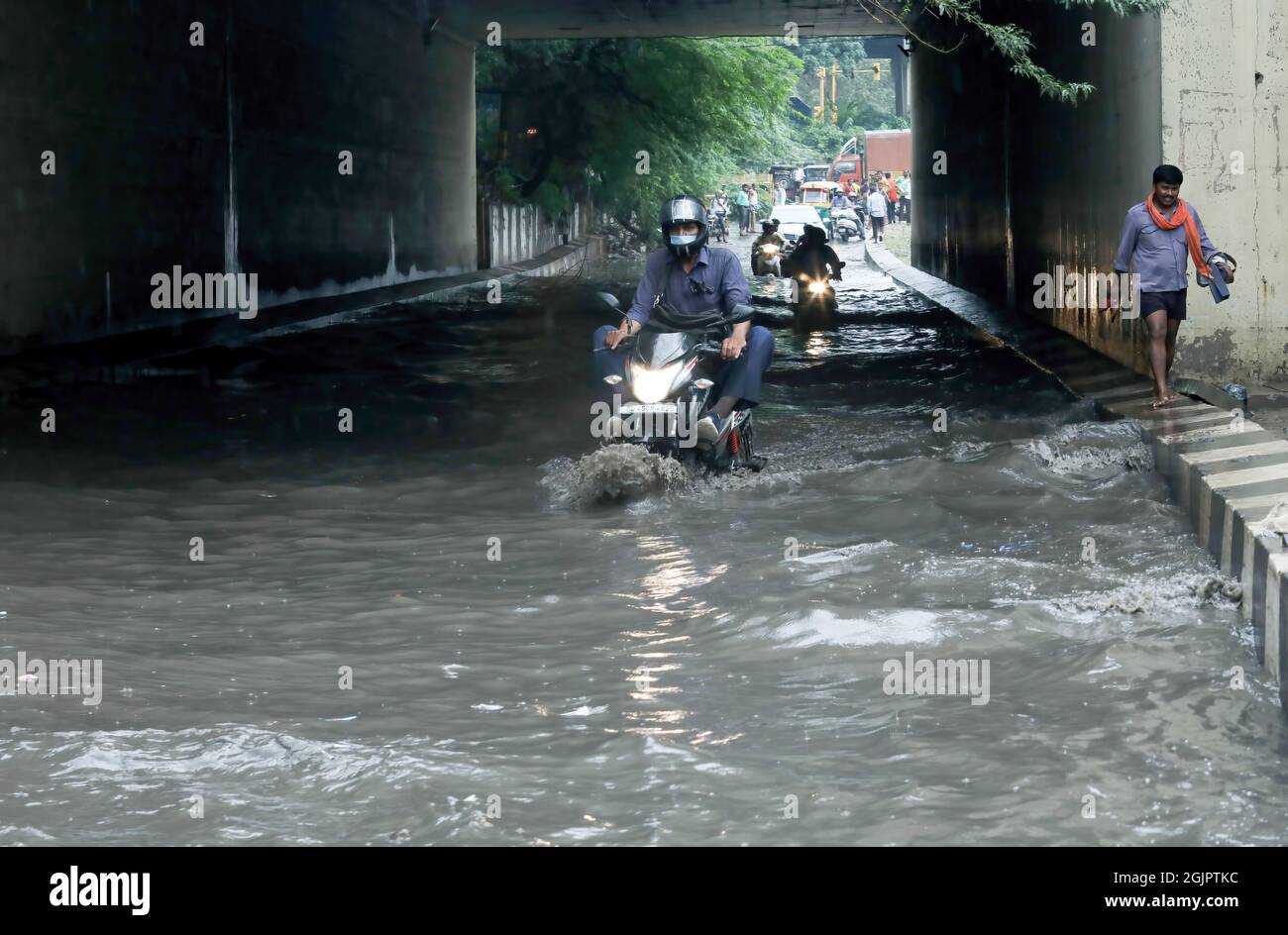 Flood flooding water underpass hi-res stock photography and images - Alamy