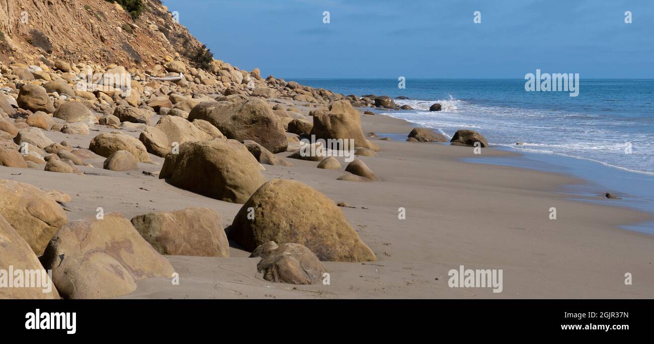 Summerland beach california hi-res stock photography and images - Alamy