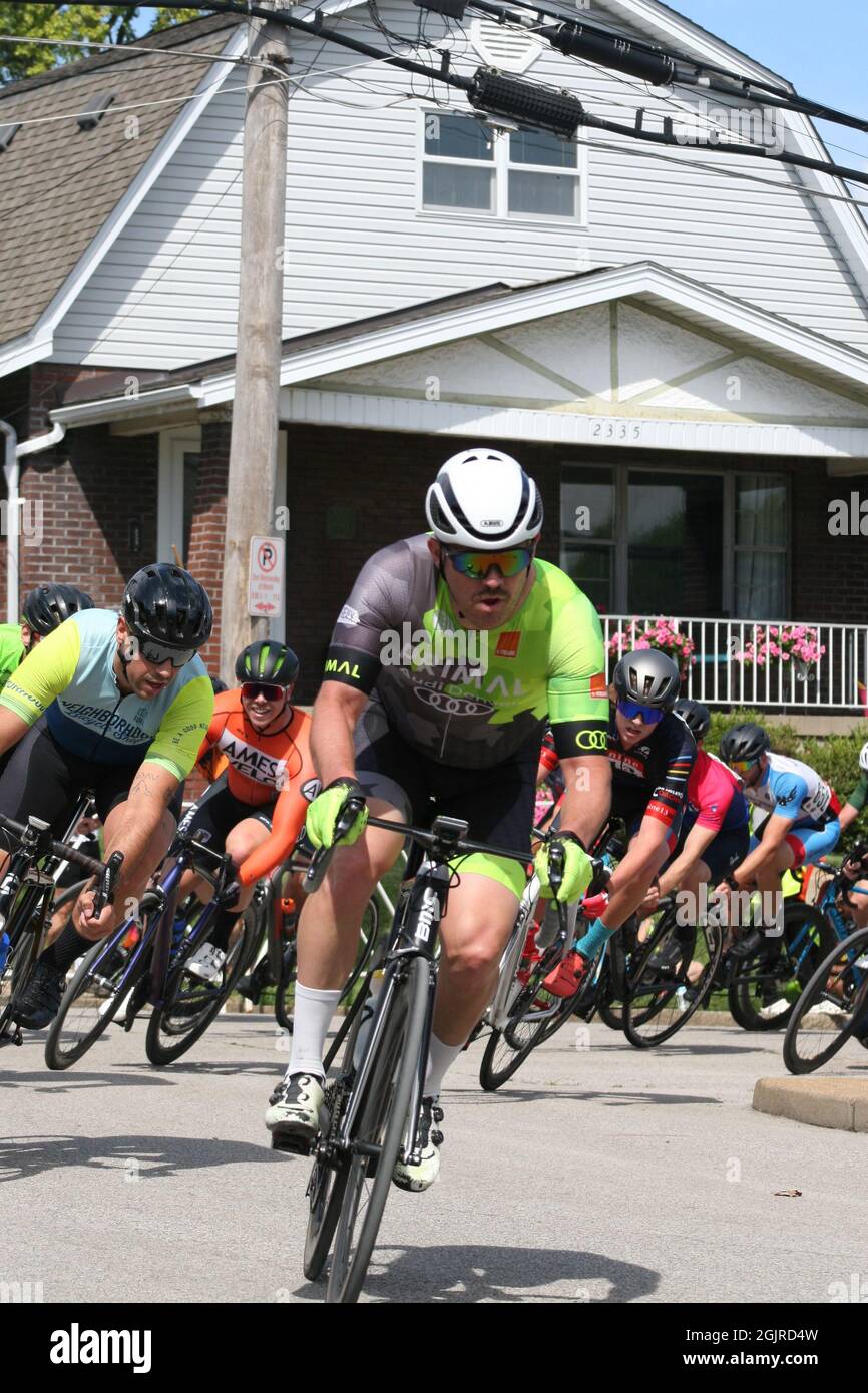 St. Louis Cycling event hosted by Big Shark's Bicycle Company. Gateway Cup 2021 Stock Photo - Alamy