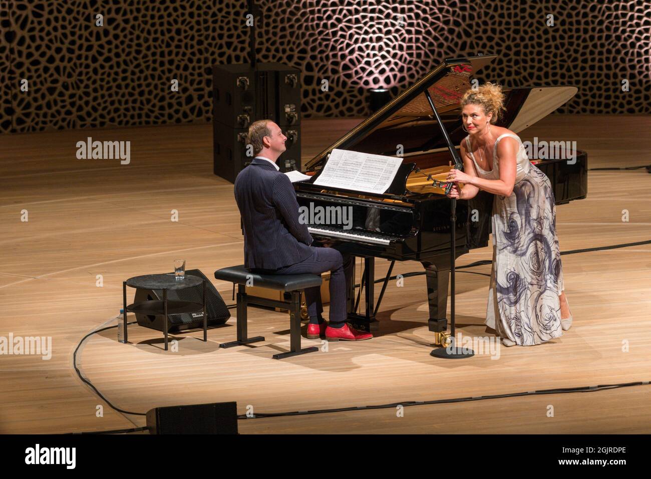 Christoph Reuter, Eckart von Hirschhauen, Annette Dasch, MENSCH ERDE ...