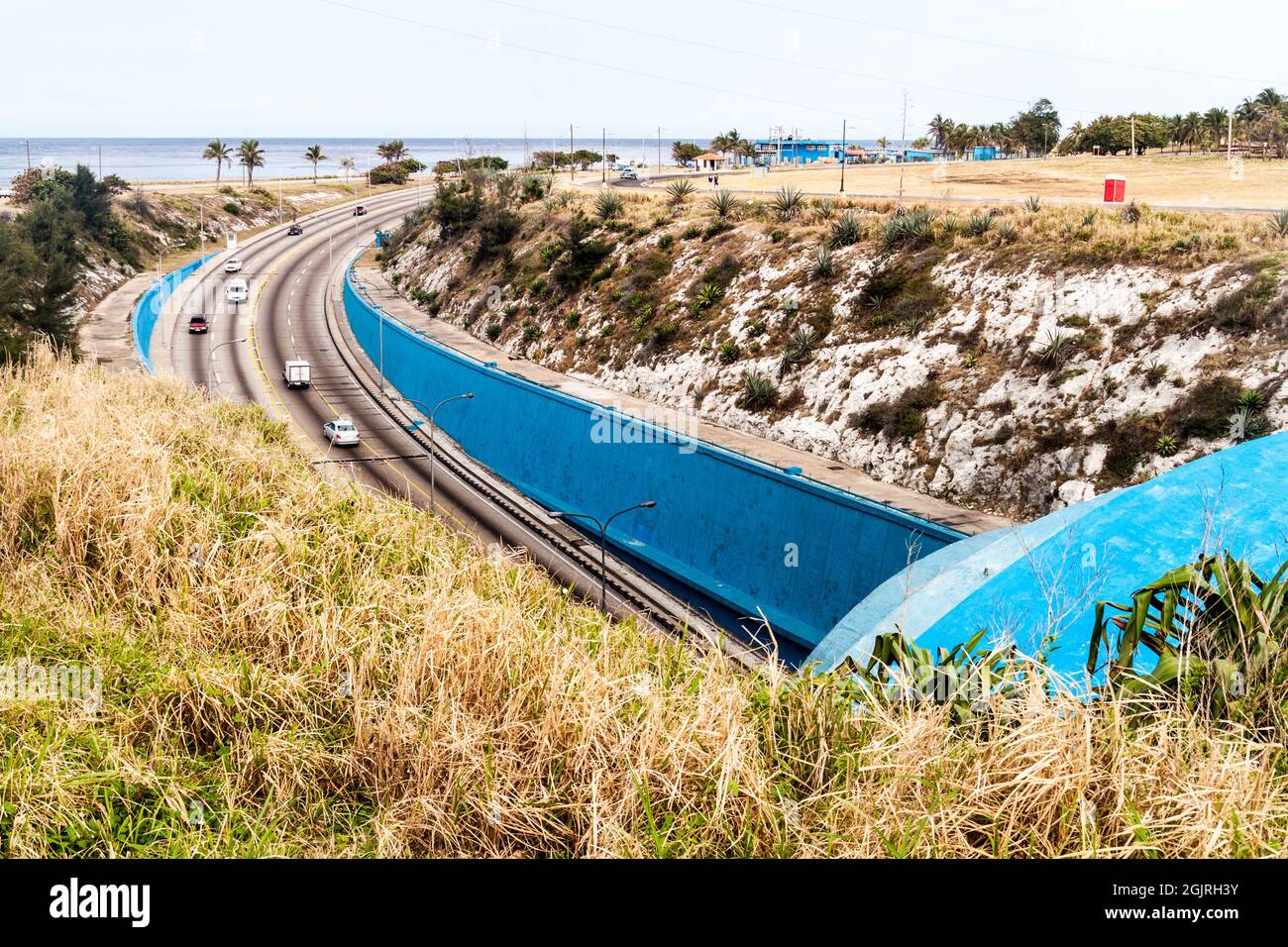 Entrance havana tunnel cuba hi-res stock photography and images - Alamy