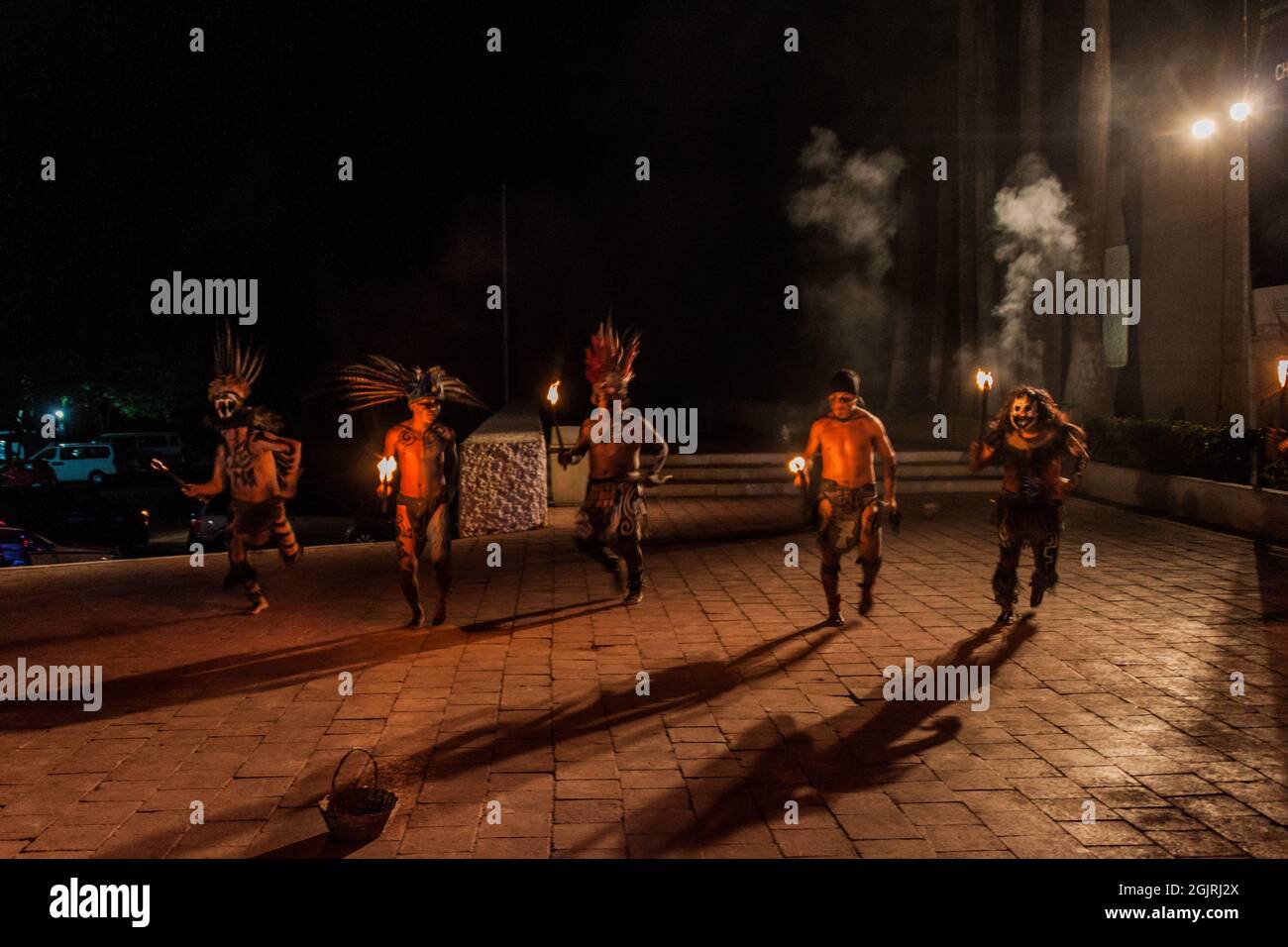 CHICHEN ITZA, MEXICO - FEB 25, 2016: Native mayan dancer performance ...
