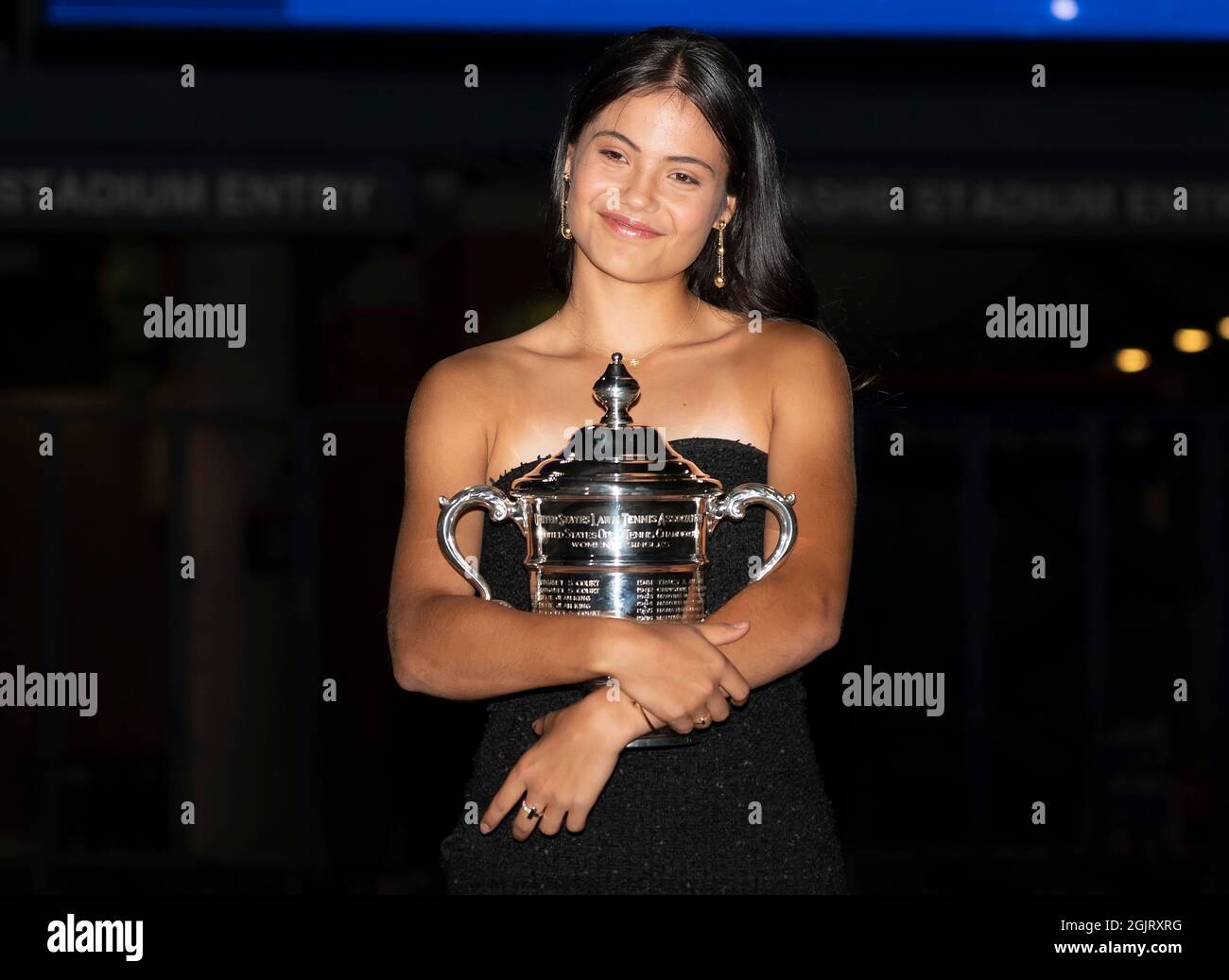 Emma raducanu off the court hi-res stock photography and images - Alamy