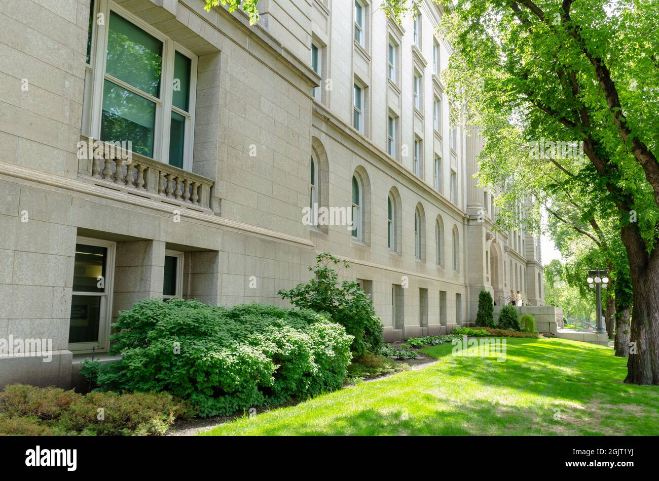 Edmonton Fountains High Resolution Stock Photography and Images - Alamy