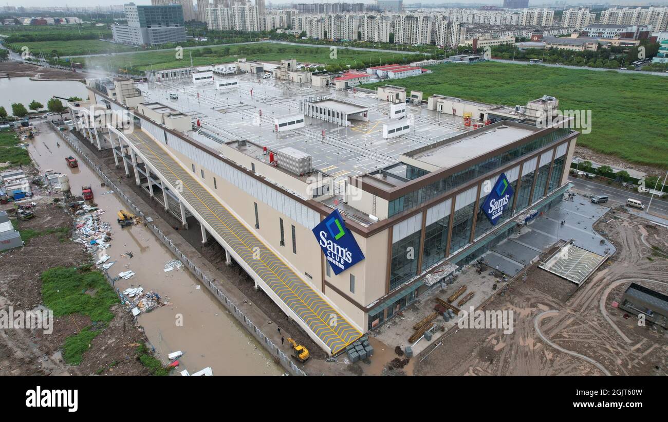SHANGHAI, CHINA - SEPTEMBER 11, 2021 - An aerial photo taken on Sept ...