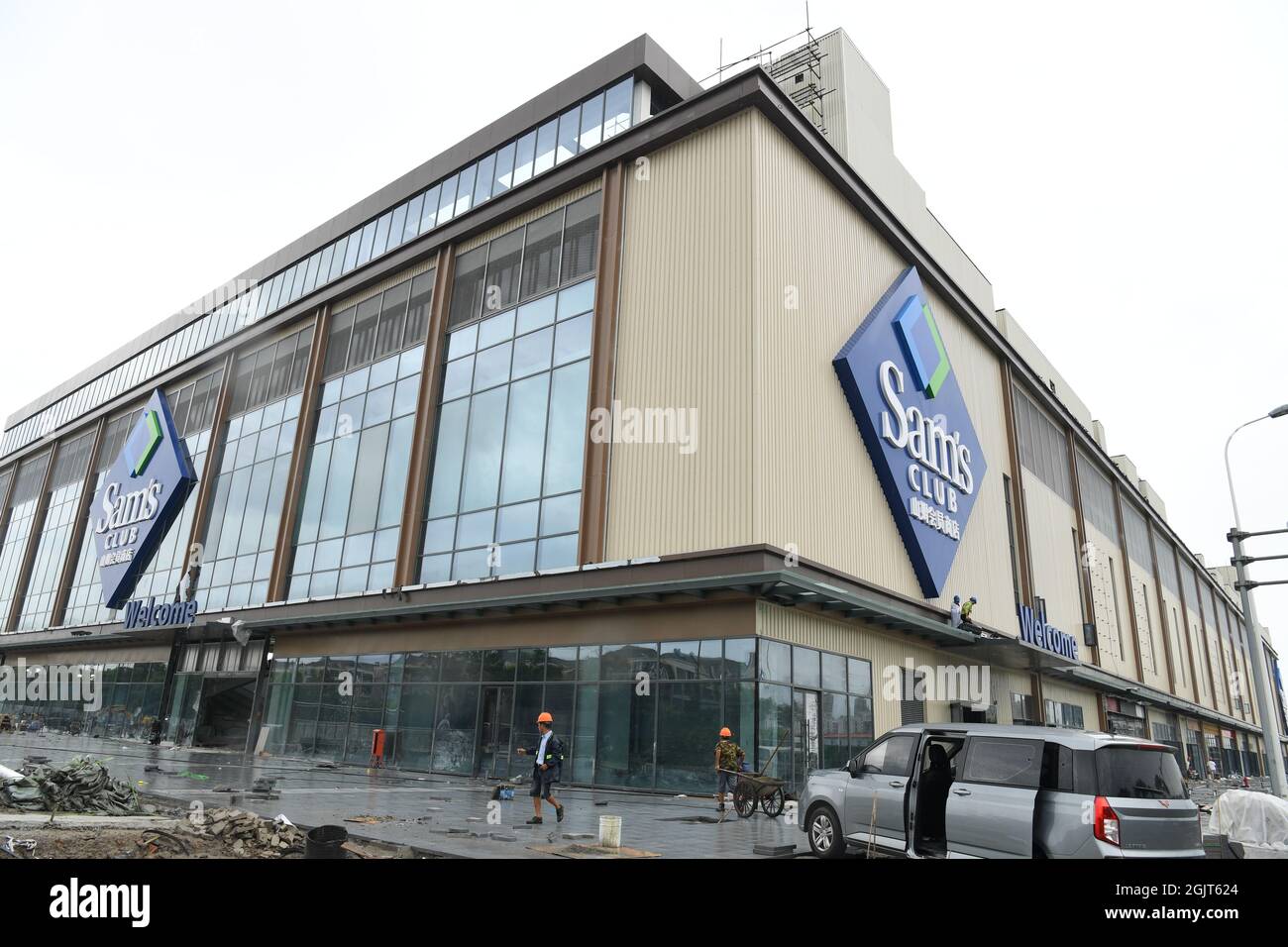 SHANGHAI, CHINA - SEPTEMBER 11, 2021 - A Sam's Club store of Wal-mart ...