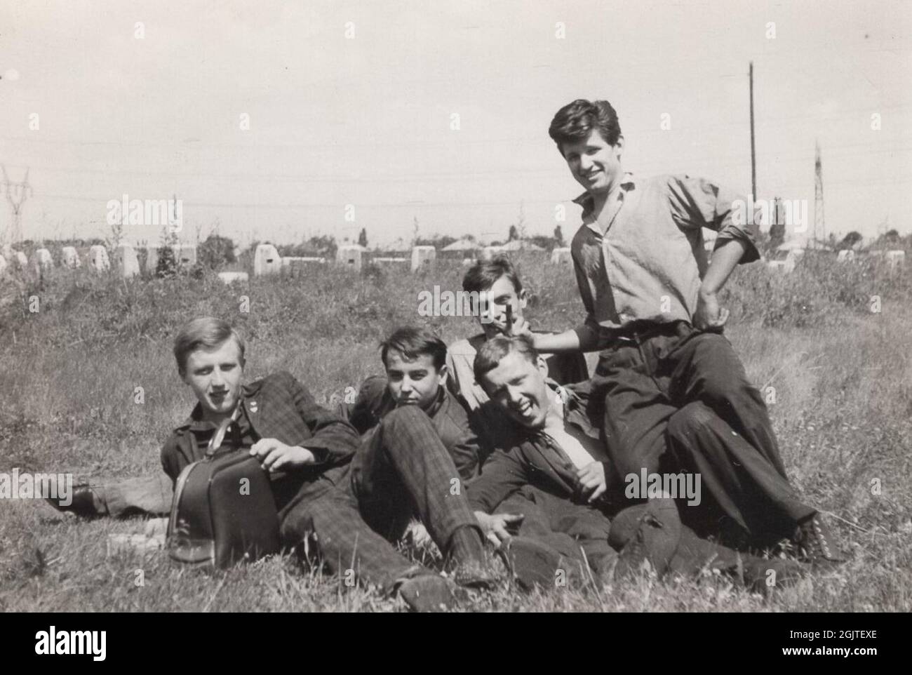 1950s friends hi-res stock photography and images - Alamy