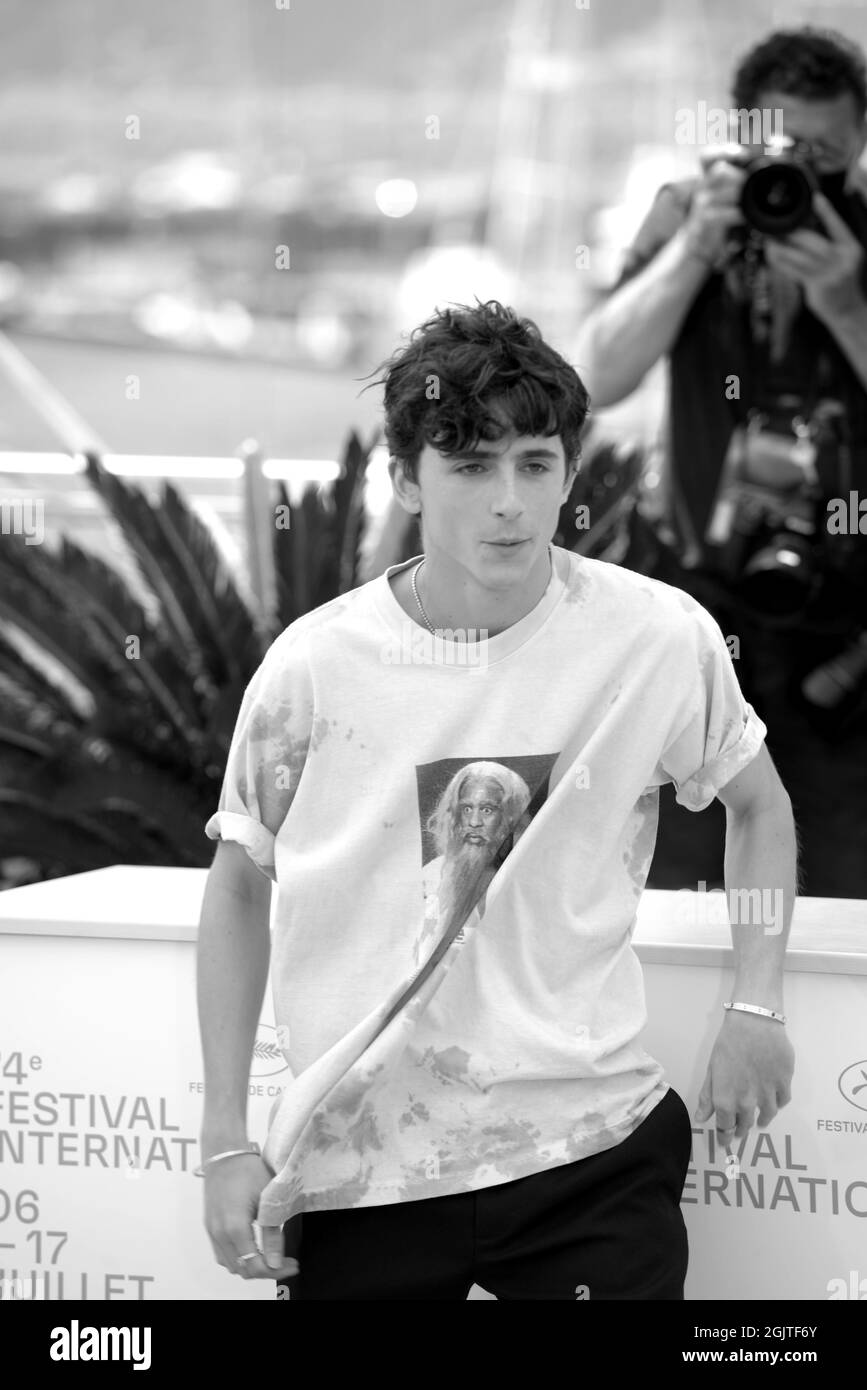 Timothee chalamet photocall Black and White Stock Photos & Images - Alamy
