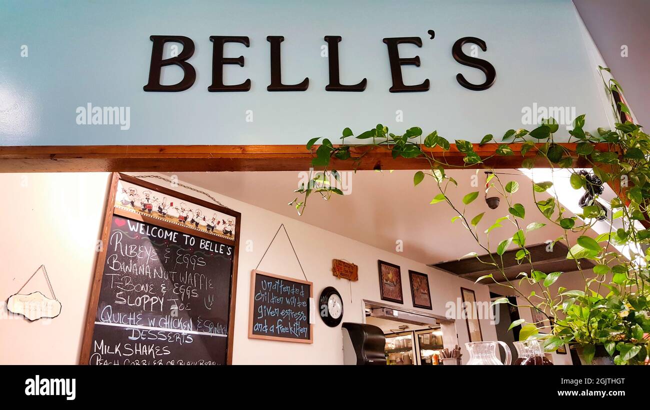 Belles restaurant hi-res stock photography and images - Alamy