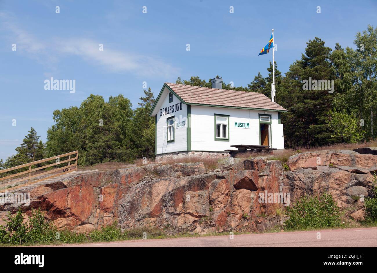 BOMARSUND, ALAND ON JUNE 26, 2013. View of a local Museum on a cliff ...