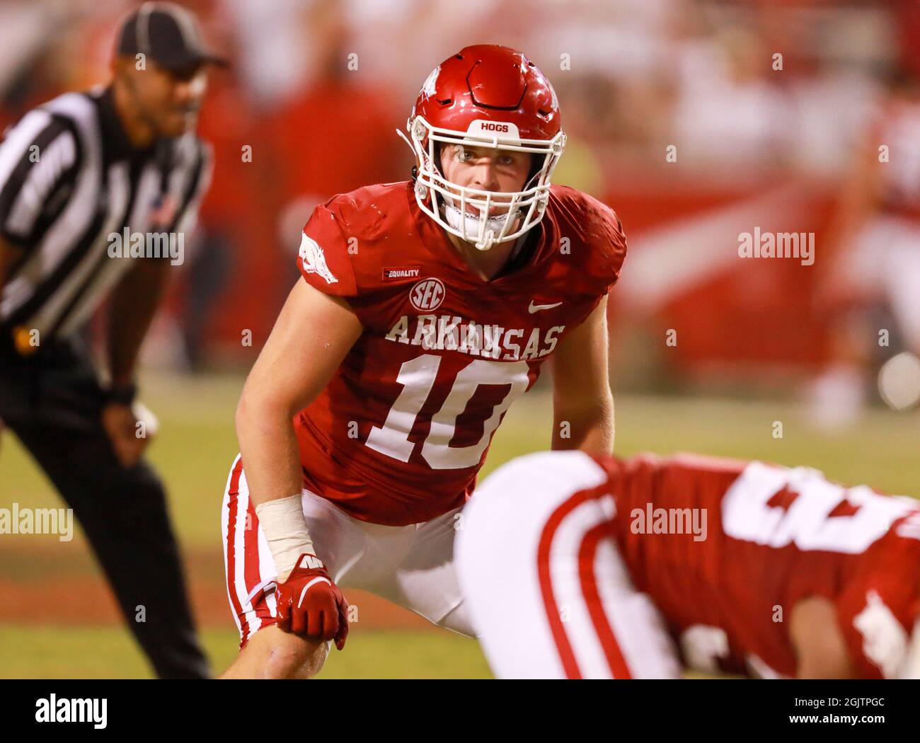 September 11, 2021: Razorback linebacker Bumper Pool #10 glares into ...
