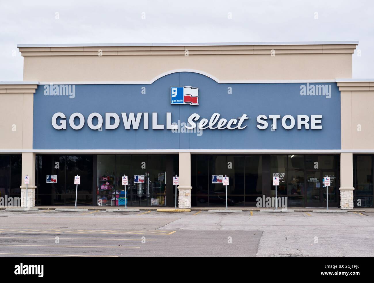 Goodwill logo hi-res stock photography and images - Alamy