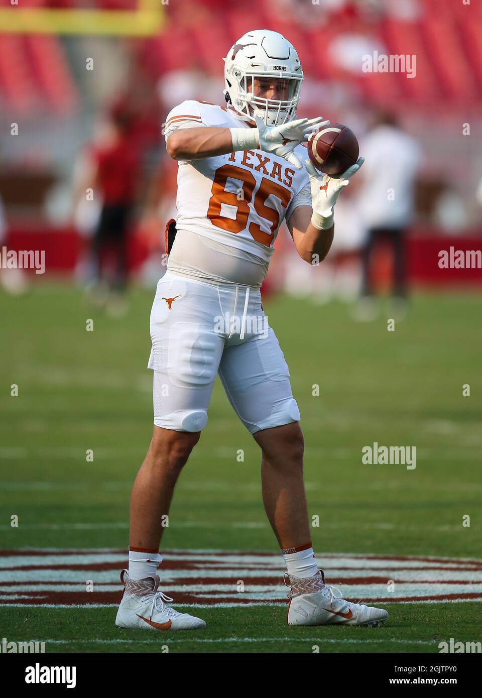 September 11, 2021: Gunnar Helm #85 Longhorn tight end looks in a ball ...