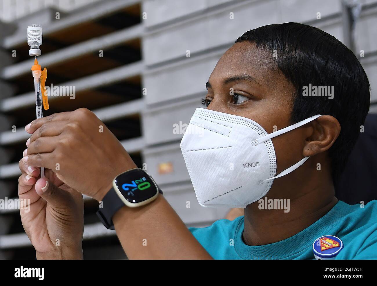 Stephanie mask hi-res stock photography and images - Alamy