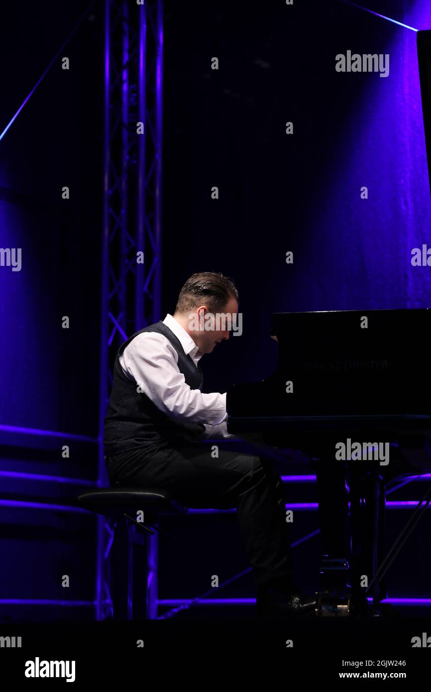 Pianisten hi-res stock photography and images - Alamy