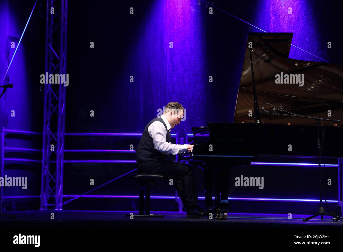 Konzert des herausragenden Pianisten und Komponisten Mark Ehrenfried im ...