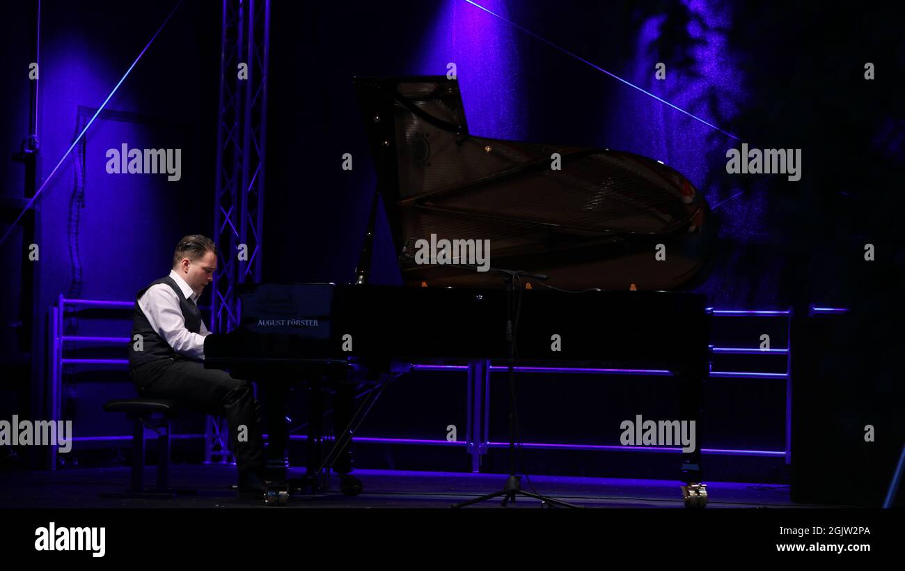 Konzert des herausragenden Pianisten und Komponisten Mark Ehrenfried im ...