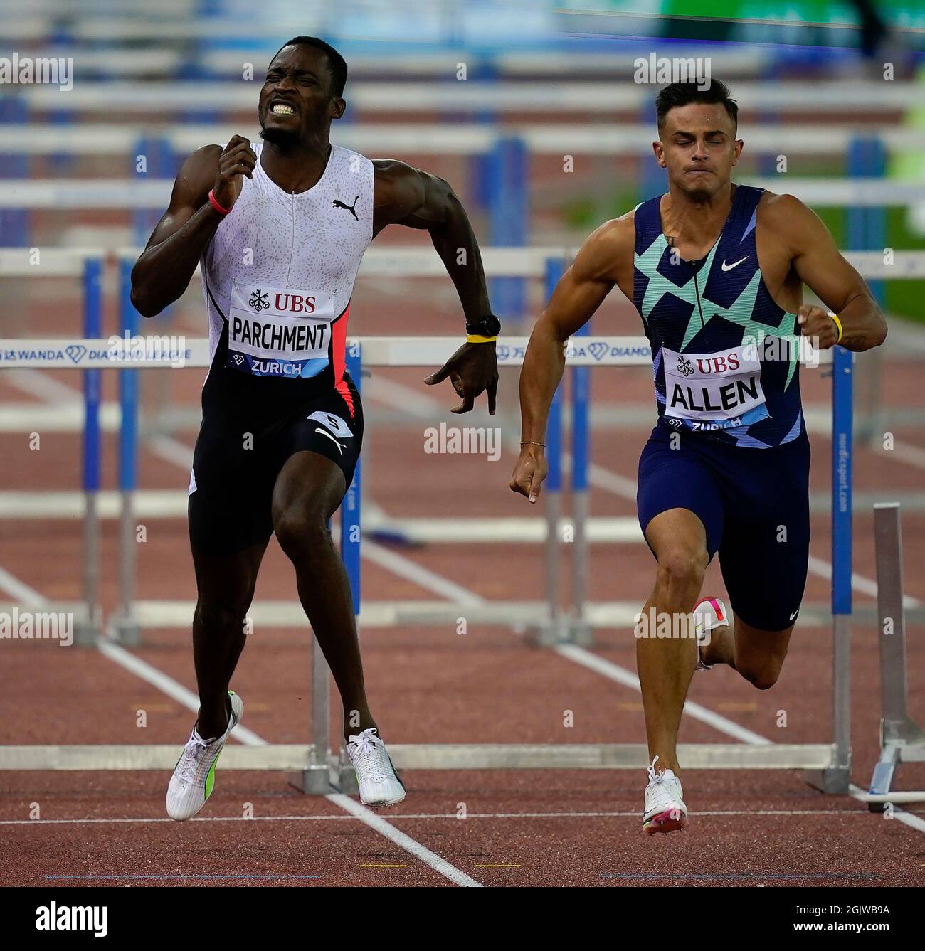 Zurich,, 09 Sep 2021 110m hurdles winner Devon Allen (R) Hansle ...