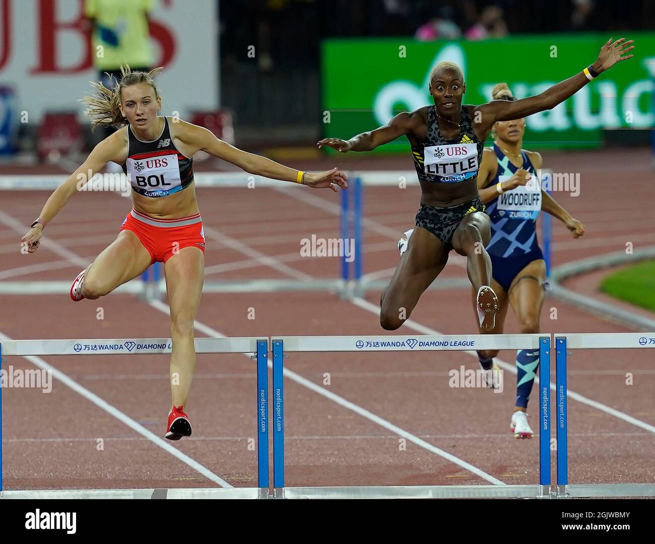 400m hurdles l r hi-res stock photography and images - Alamy