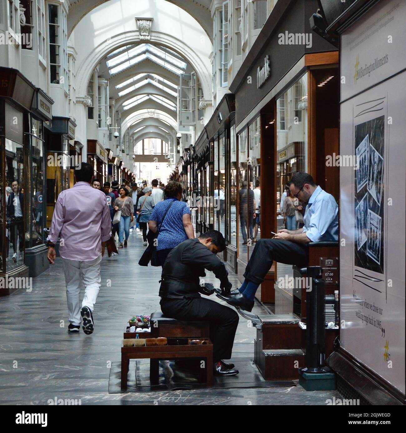 Handicraft profession hi-res stock photography and images - Alamy