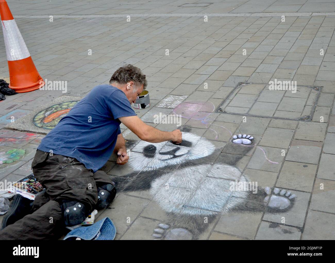 Emotions artist hi-res stock photography and images - Alamy