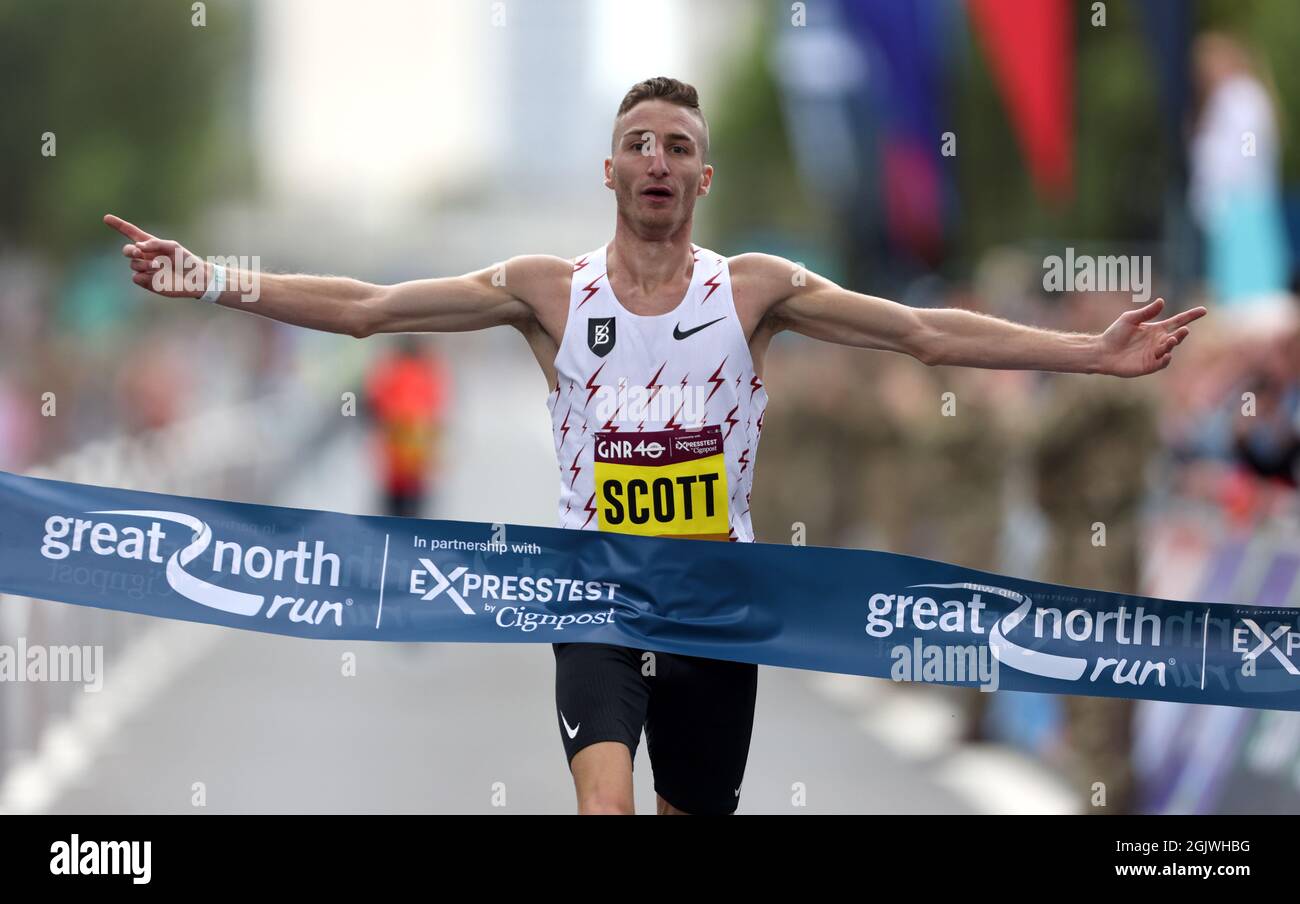 Great Britain's Marc Scott wins the Men's Elite Race during the 2021 ...