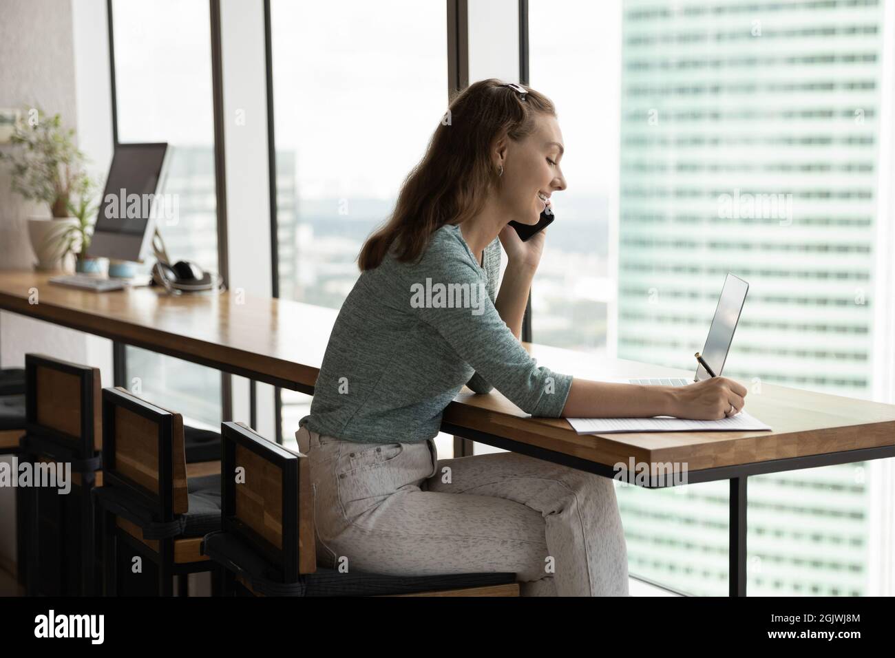 Employee cell hi-res stock photography and images - Alamy