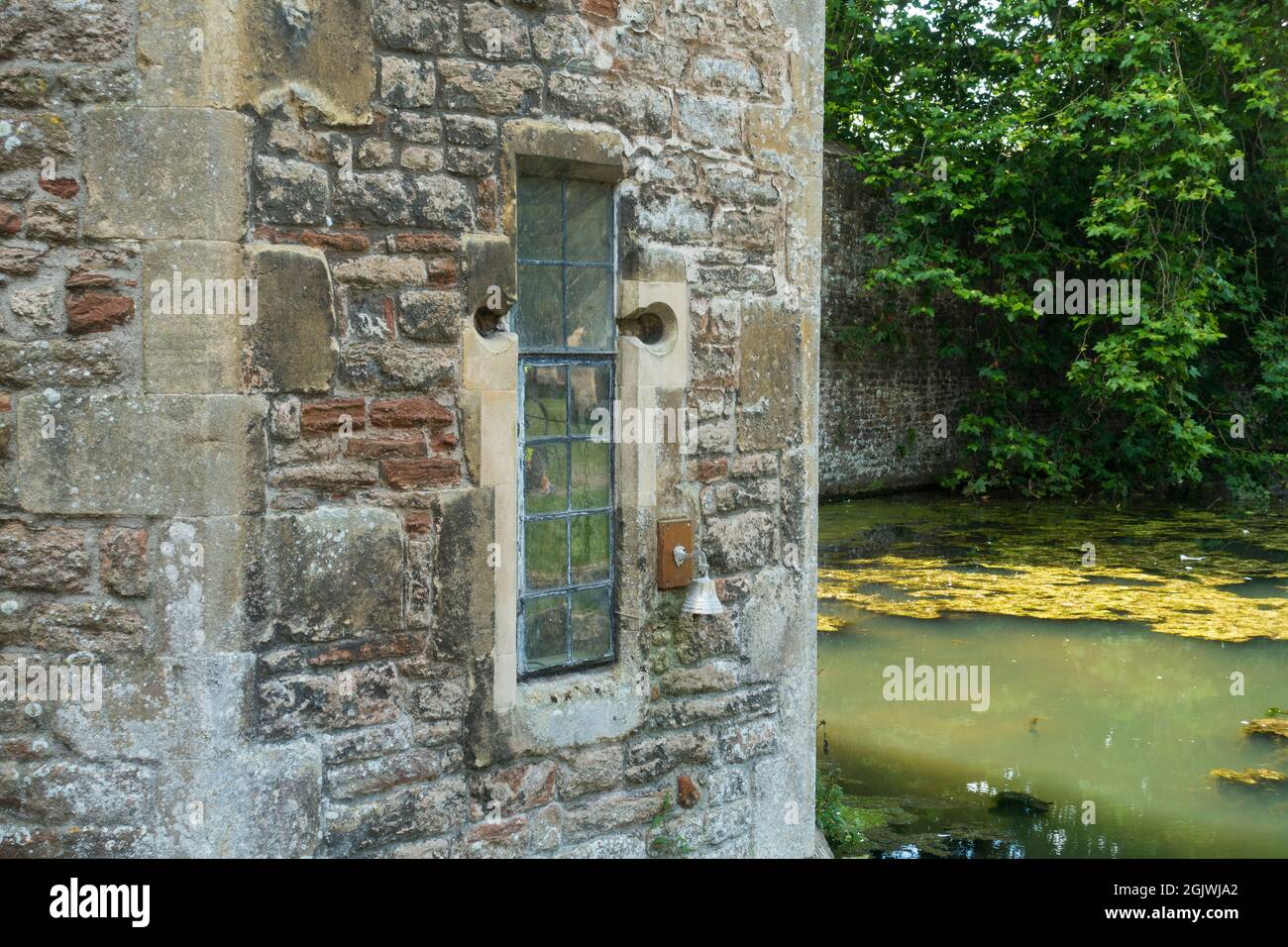 Swans bishops palace wells hi-res stock photography and images - Alamy