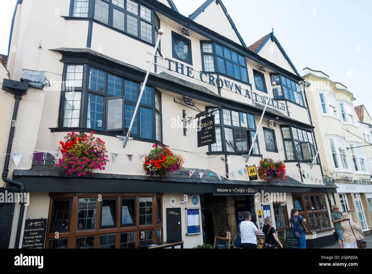 The Crown At Wells Inn, Wells, Somerset,England, UK Stock Photo - Alamy