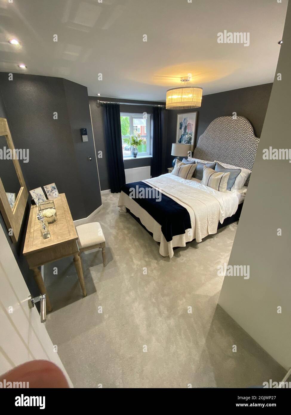 Oakwood New Show House Master Bedroom by Bellway Homes Stock Photo - Alamy