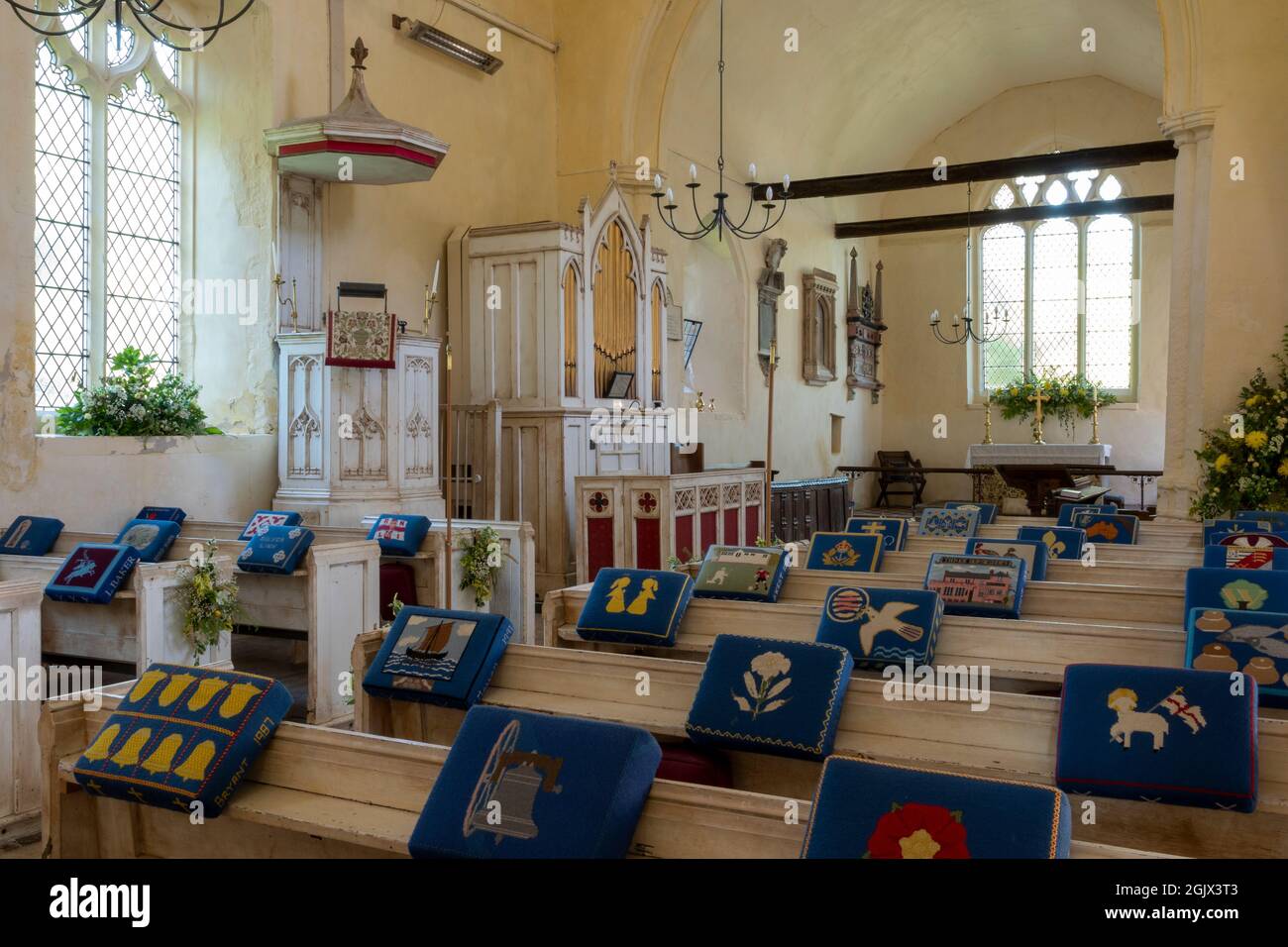 St andrew’s church bells hi-res stock photography and images - Alamy