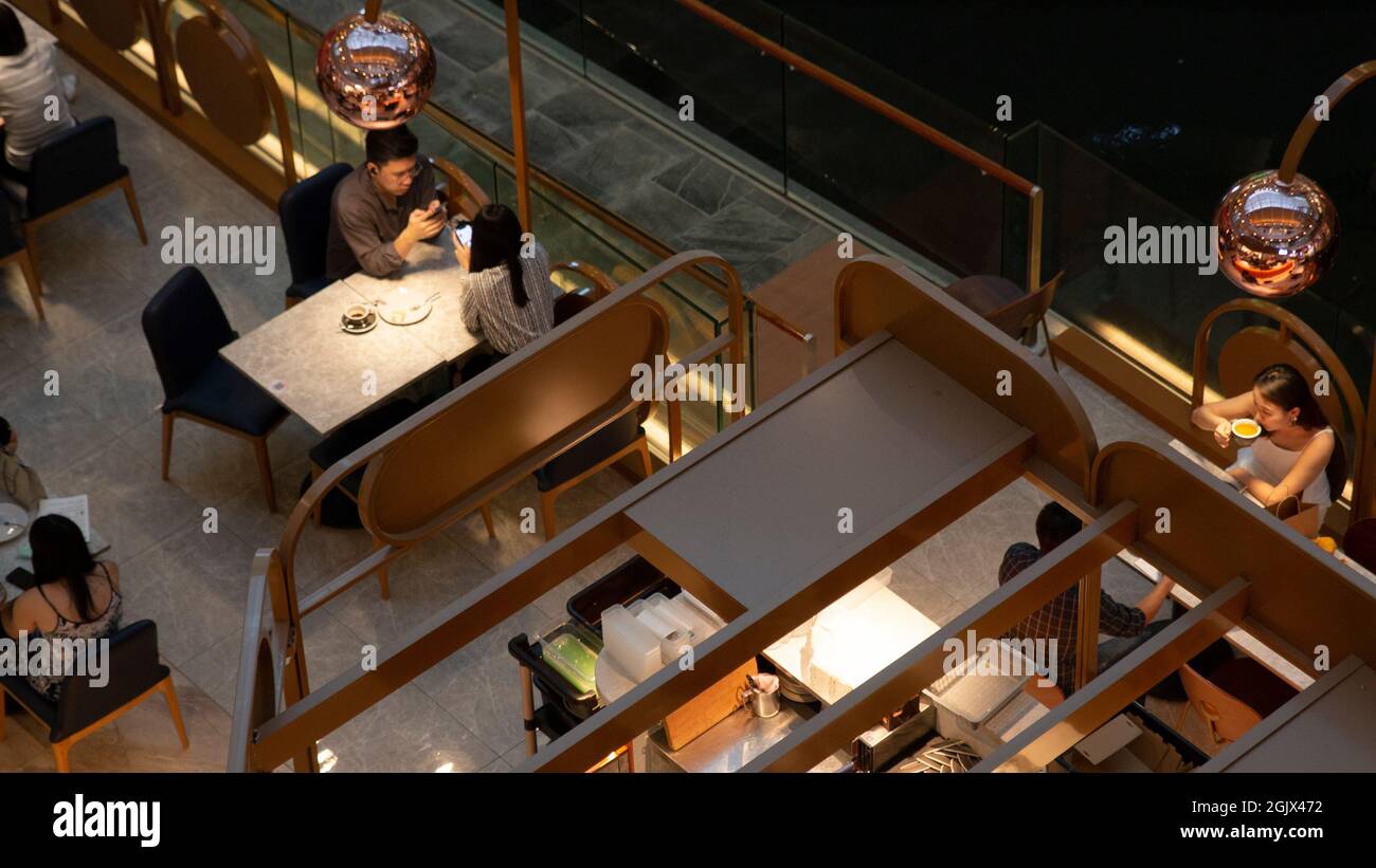 People eating out at a restaurant Stock Photo - Alamy