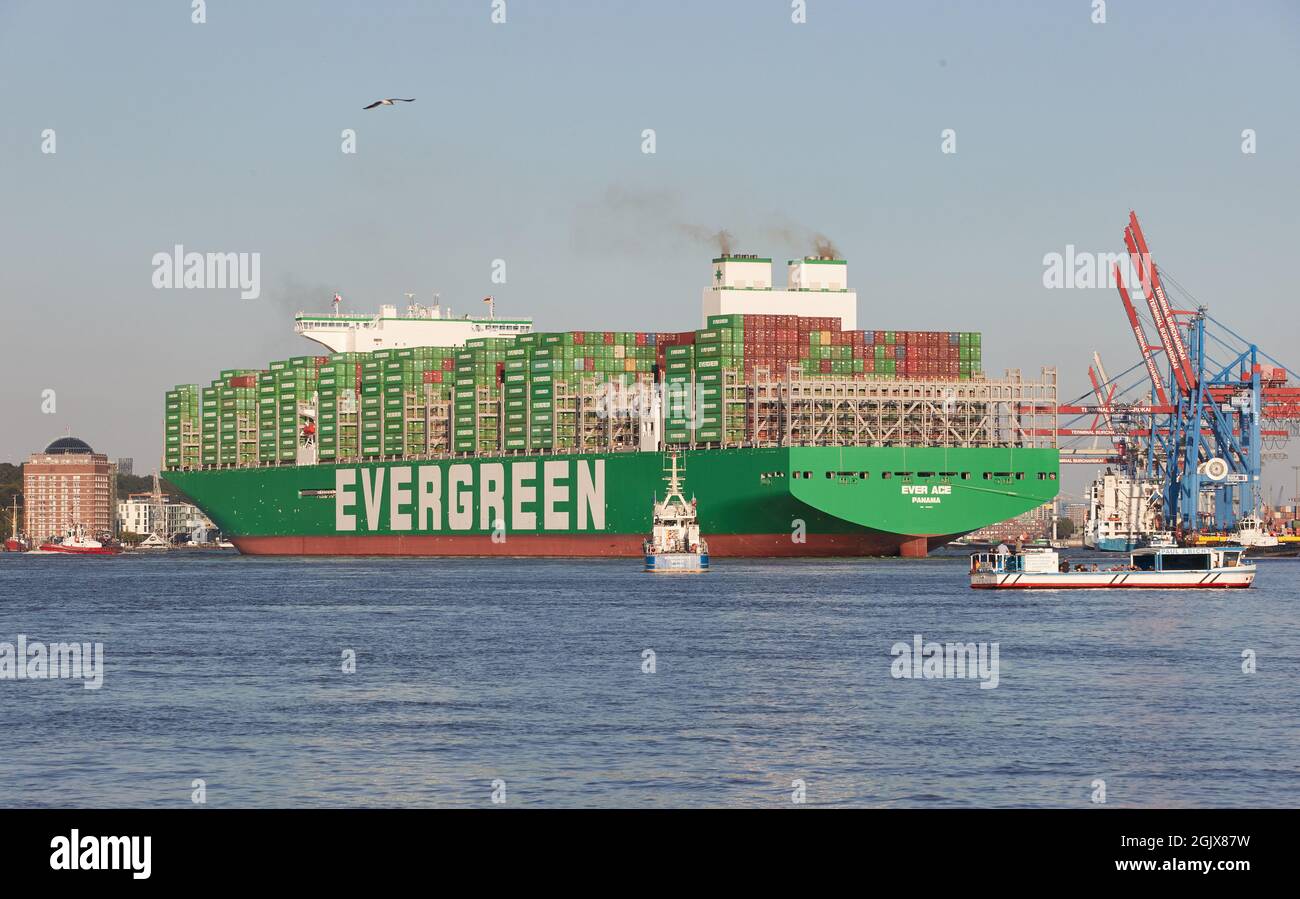 The ever ace in the port of hamburg hi-res stock photography and images ...