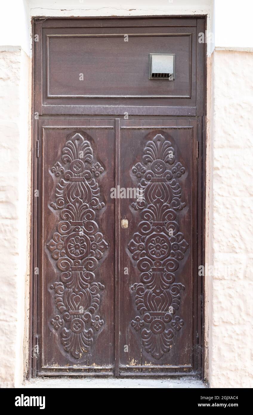 Wooden door ornaments hi-res stock photography and images - Alamy
