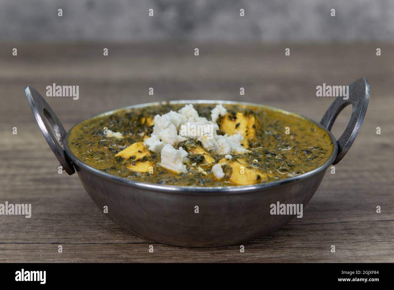 Spinach sag paneer hi-res stock photography and images - Alamy