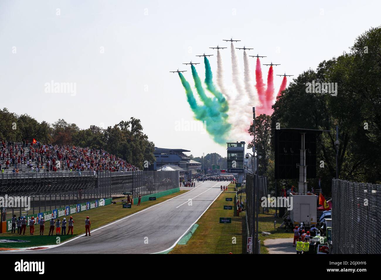 Frecce Tricolori above the grid during the Formula 1 Heineken Gran ...