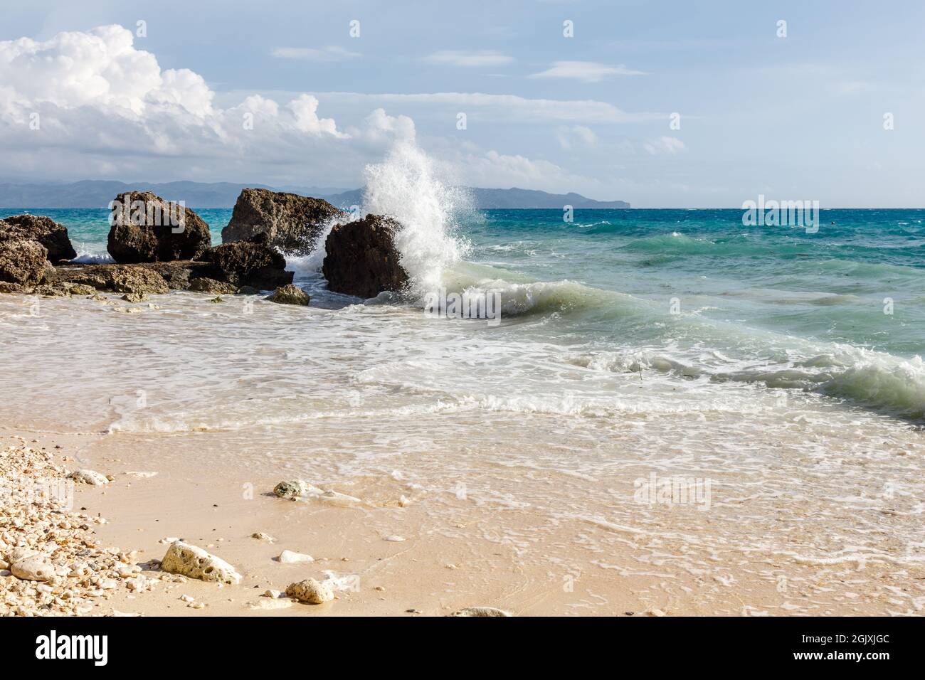 Views of Diniwid Beach, Boracay Island, Philippines. Ocean, waves ...