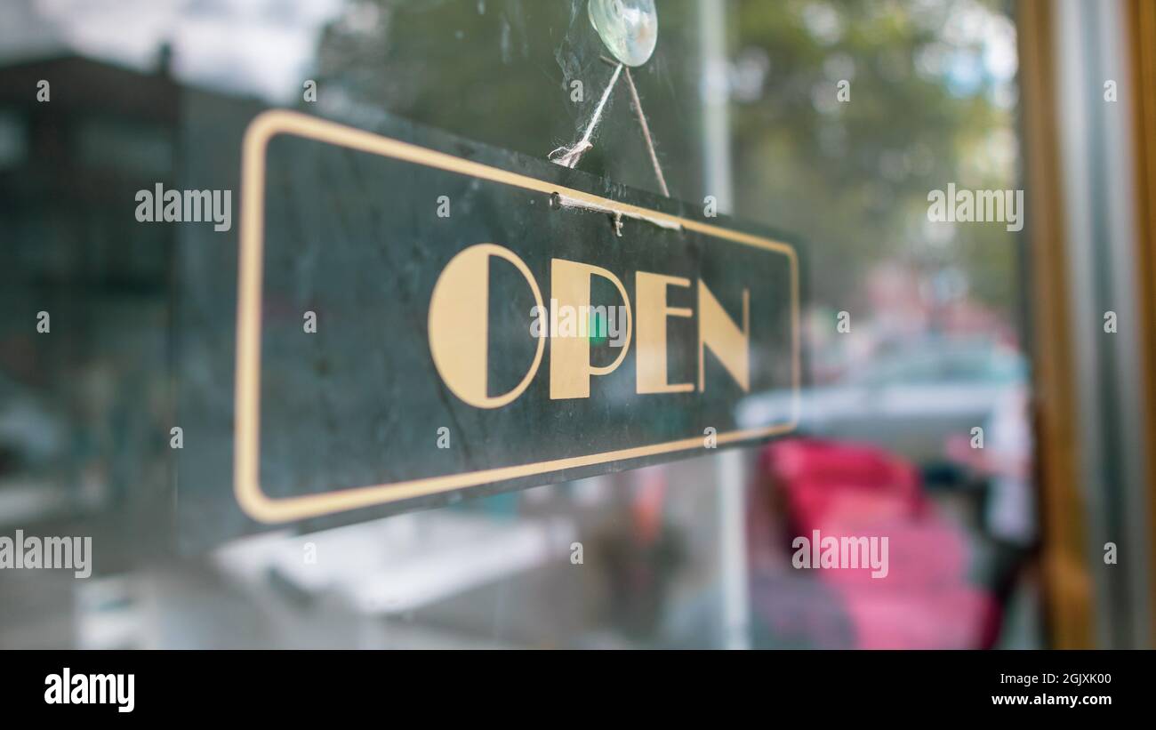 Hairstylist window hi-res stock photography and images - Alamy