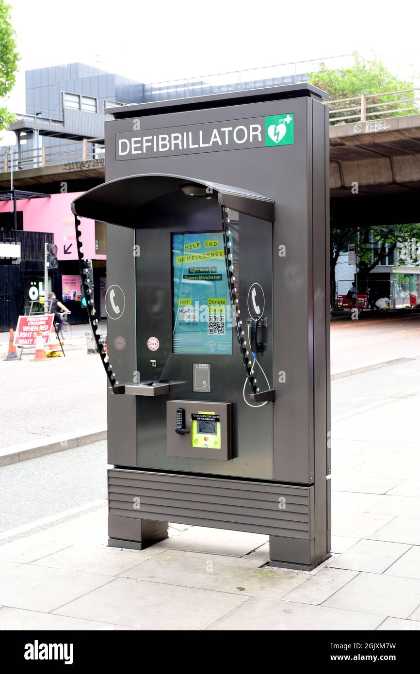 Cardiac arrest defib hi-res stock photography and images - Alamy