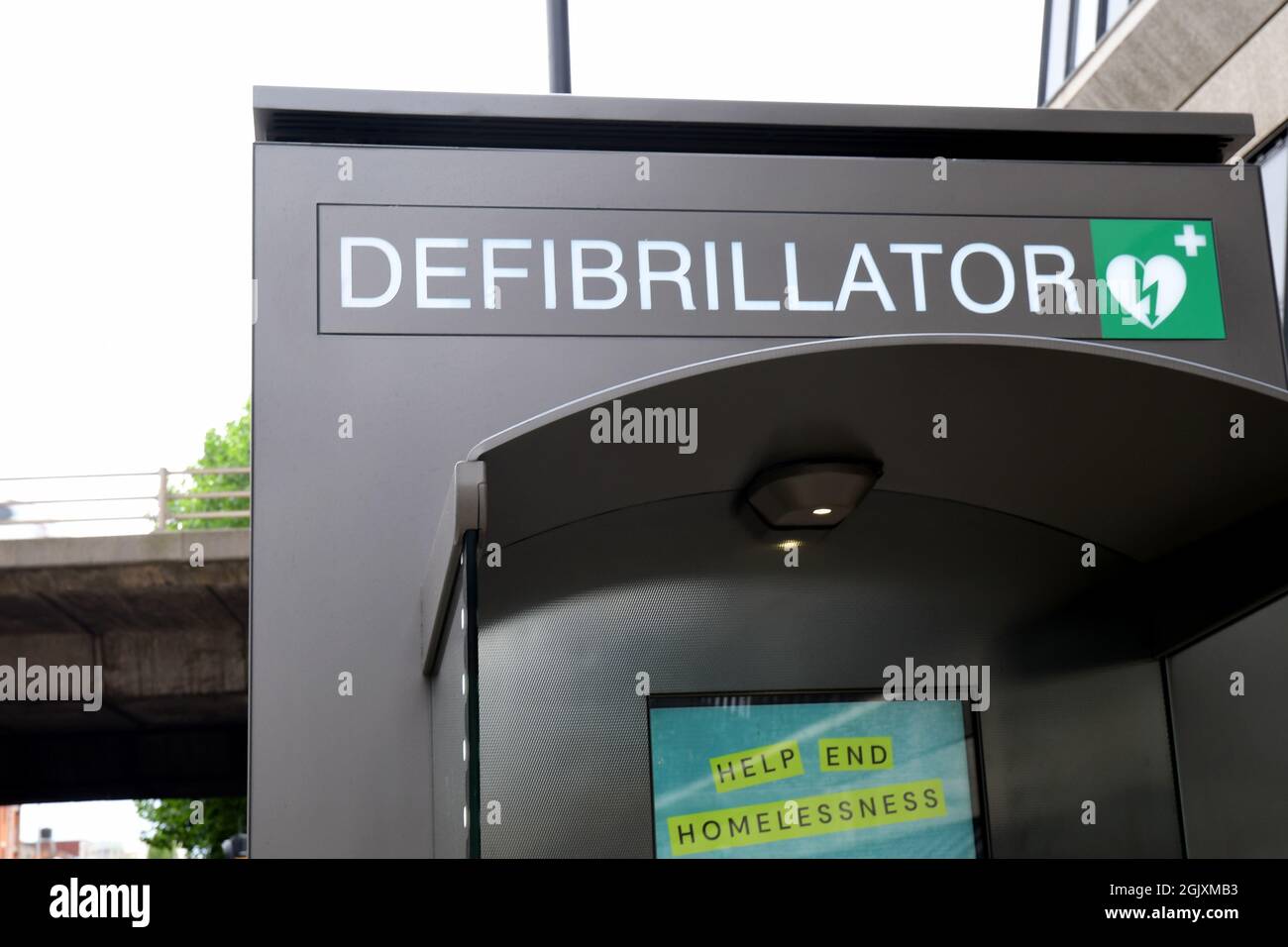 Cardiac arrest defib hi-res stock photography and images - Alamy