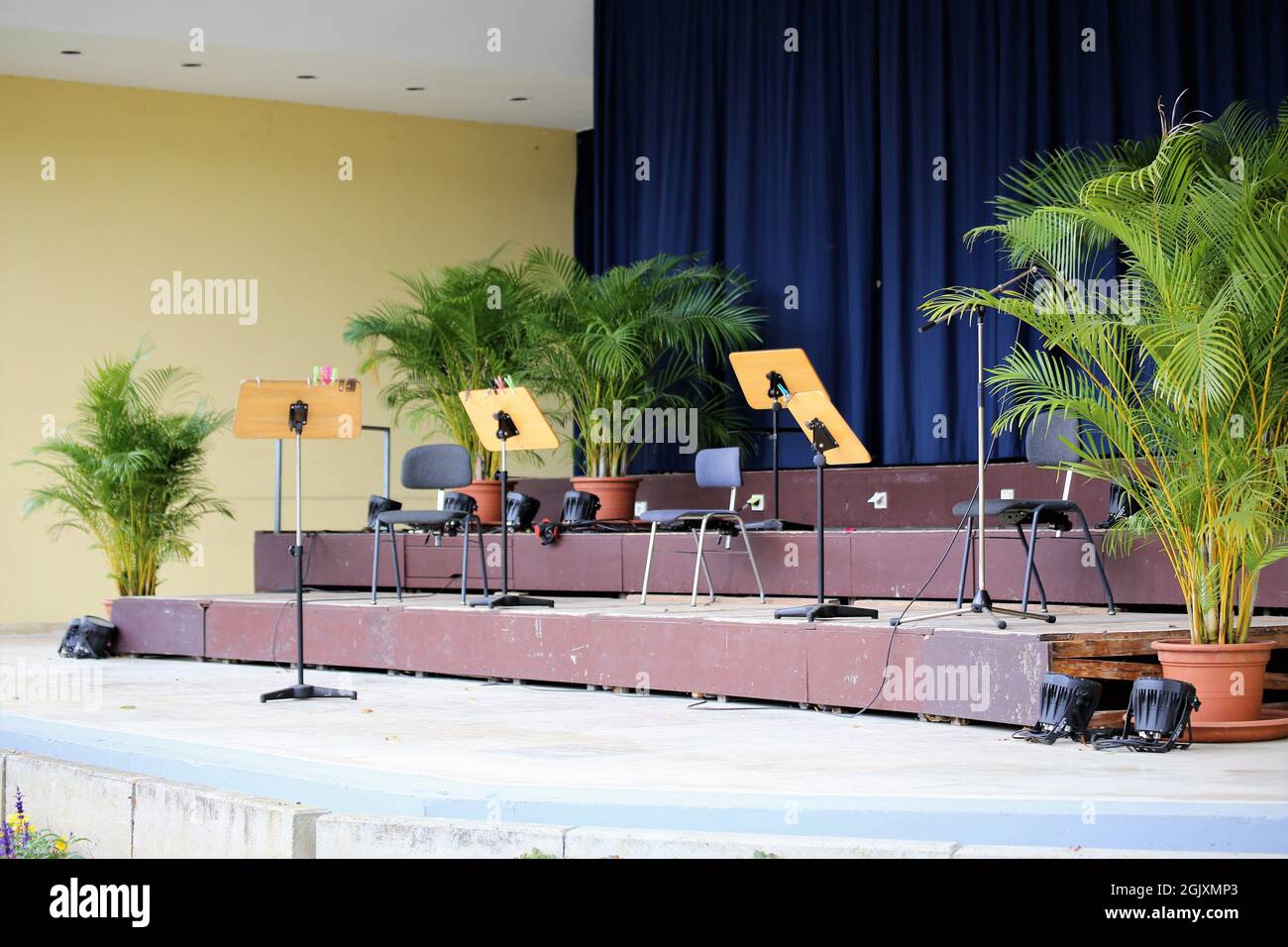 Rows chairs 3d illustration hi-res stock photography and images - Alamy