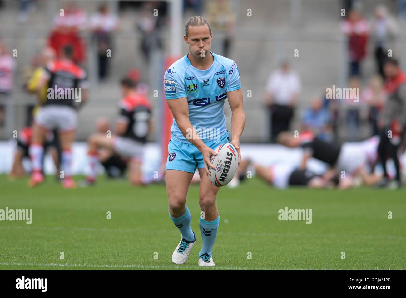 Jacob Miller (6) of Wakefield Trinity with the ball Stock Photo - Alamy